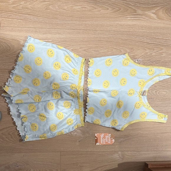 Messy Bun Just Chillin | Intimates & Sleepwear | Smiley Face Pajama Set ...